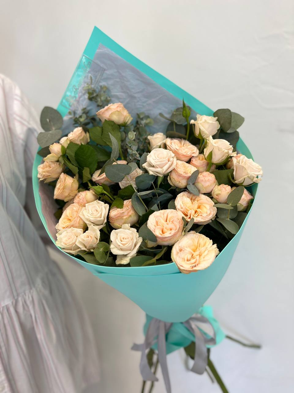 Монобукет Romashka FLOWERS «Синабон», 11 роз, высота 50 см, белый