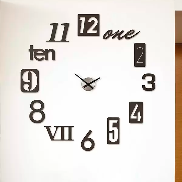 Настенные часы Umbra Numbra