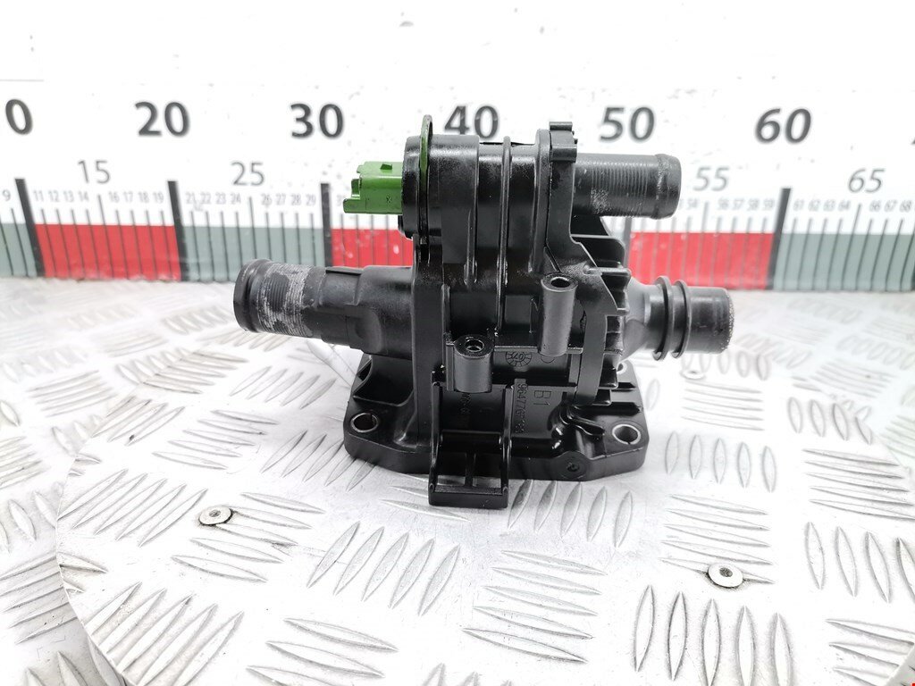 Корпус термостата Ford Focus 2 1336X2 арт. 1902989