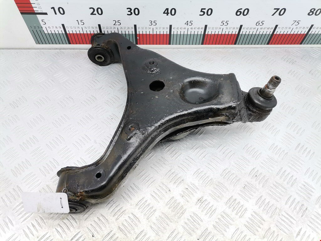 Рычаг передний левый Volkswagen Crafter 1 2E0407151M арт. 2025903