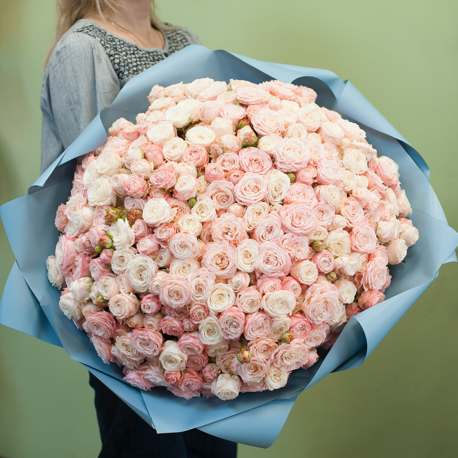 Букет "Леди Бомбастик", пионовидные розы, 101 цветок, высота 60см