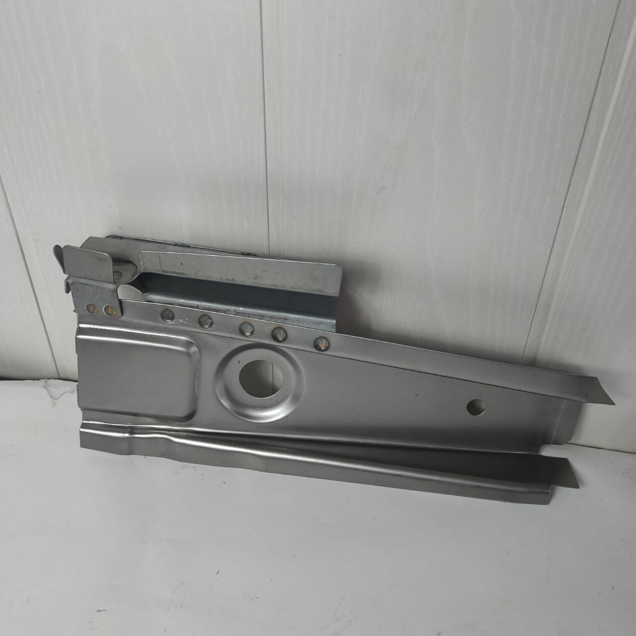 Поддомкратник передний правый лада ВАЗ 2101-2107