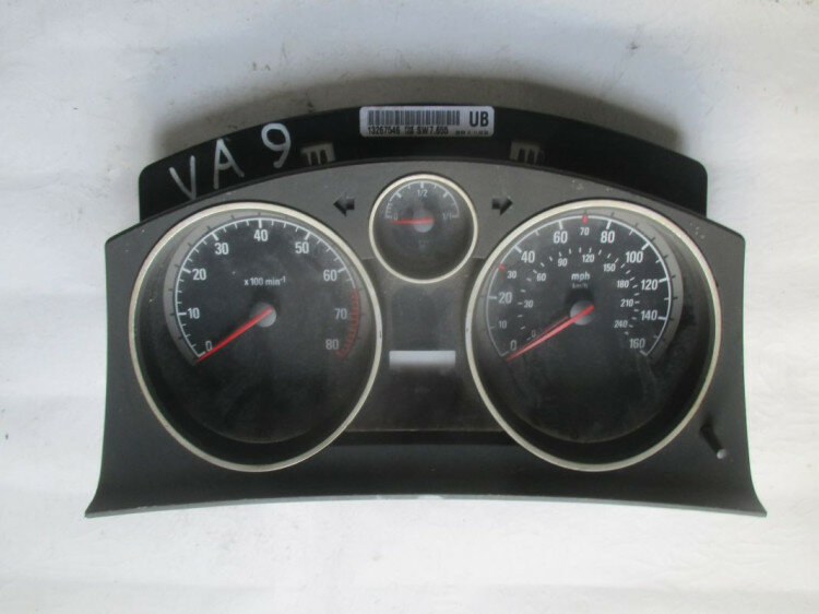 Щиток приборов 13267546 UB SW7.665 F021206 Опель Астра H скорость в милях и километрах VA-9