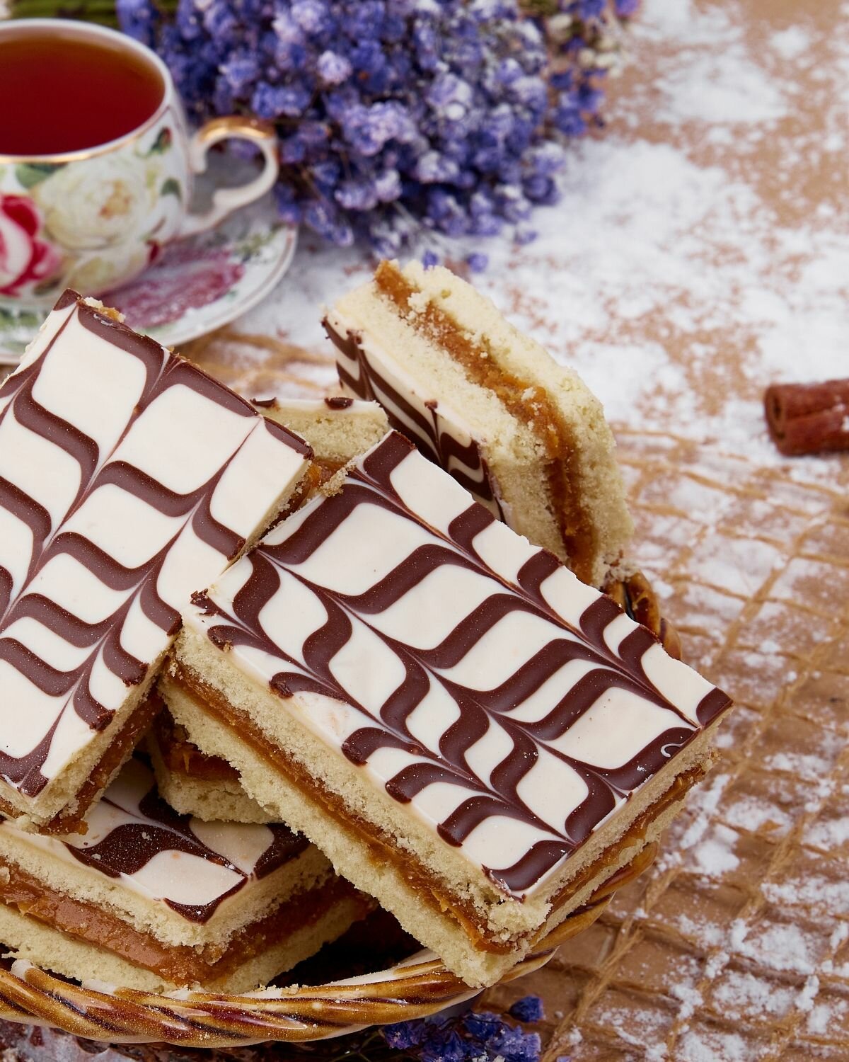 Полоска ромовая С варёной сгущёнкой 0.5кг.