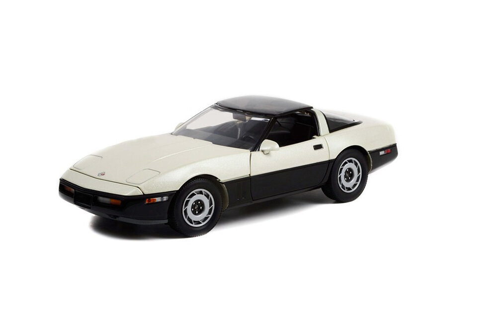 Модель коллекционная Chevrolet corvette C4 malcolm konner commemorative edition 1986 dual-tone black/silver beige