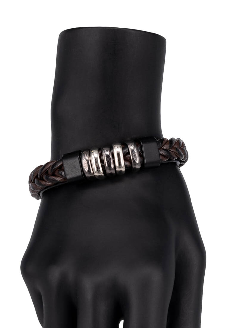 Плетеный браслет