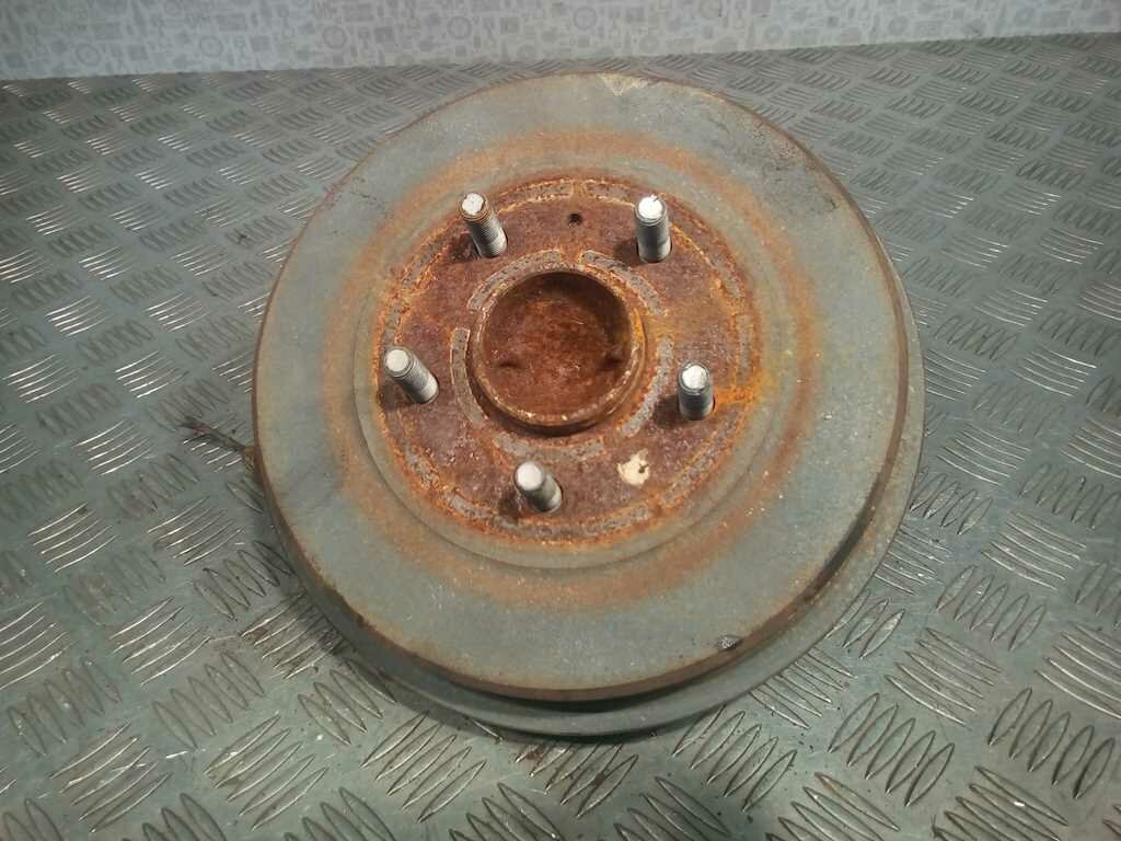 Ступица (кулак цапфа) задняя левая Ford Focus 3 BV6Z1104B арт. 448740