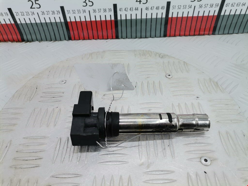 Катушка зажигания Volkswagen Beetle 2 036905715H арт. 1607398