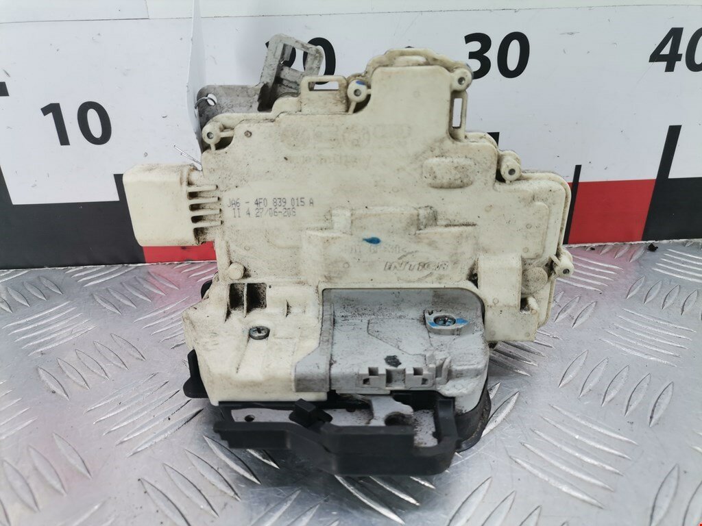 Замок двери задней левой Audi A6 C6 4F0839015A арт. 1734932