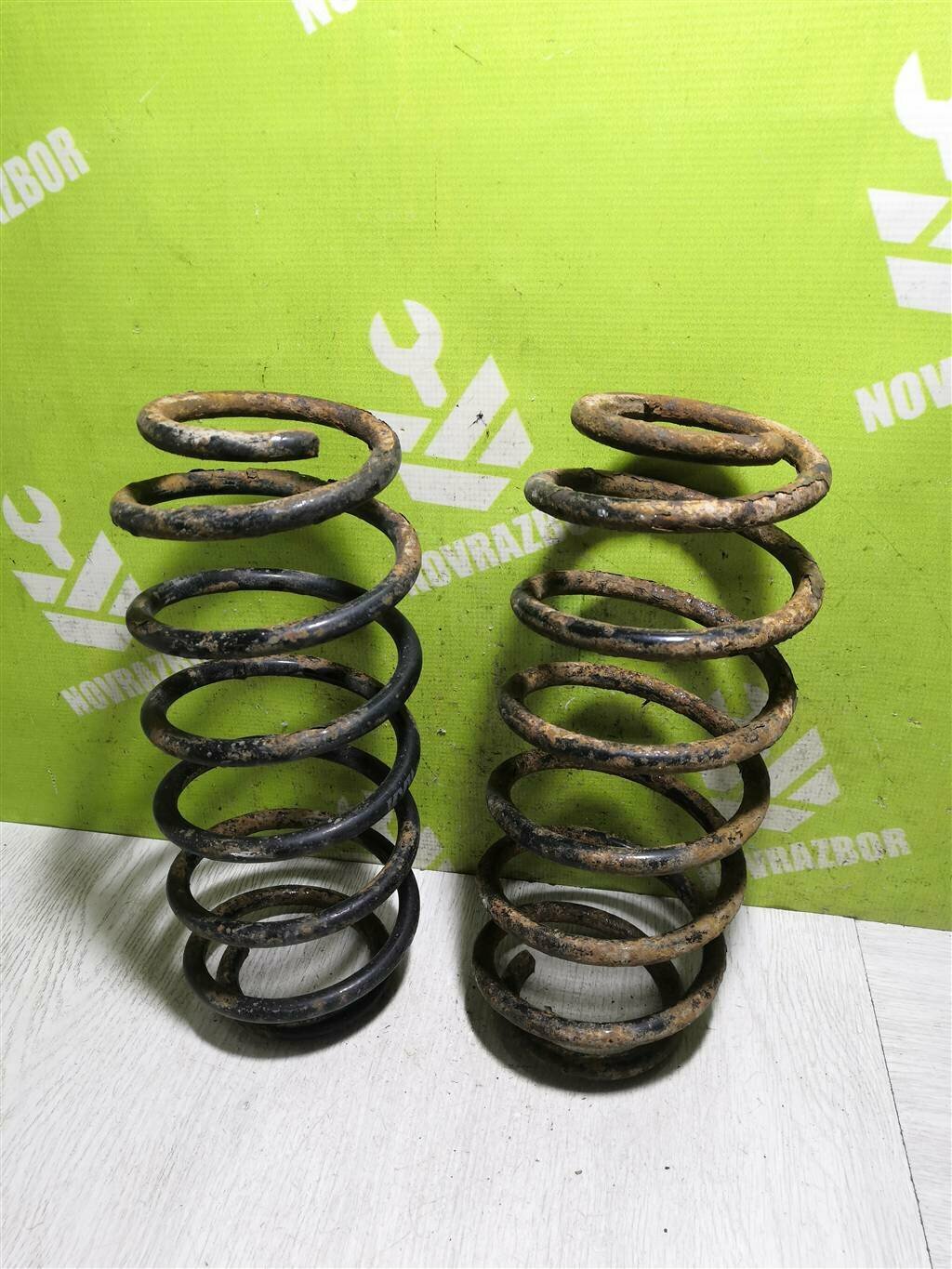 Пружина передняя Audi 80 90 B3 86-91