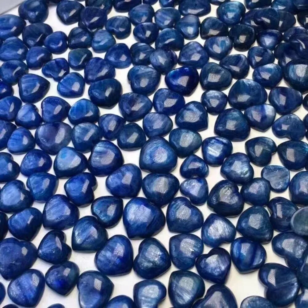 Натуральный кианит сердце 13-18 мм