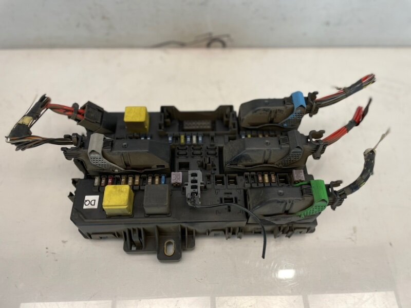 Б/У блок предохранителей, реле салона Opel Astra 2005 L48 Z16XEP 43148 GENERAL MOTORS арт. 6238074