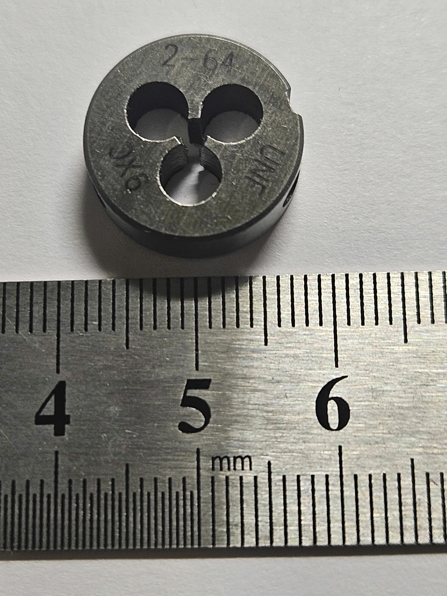 Плашка дюймовая UNF №2 64 нитки/дюйм