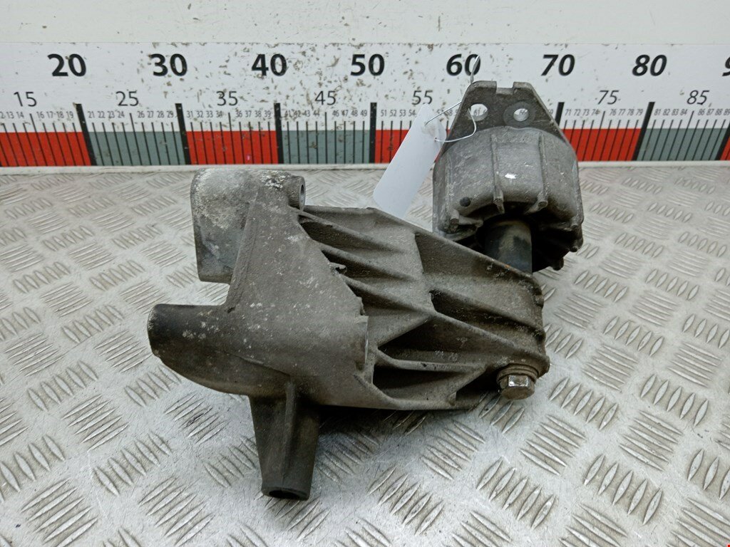 Кронштейн (крепление лапа) двигателя Alfa Romeo 147 (937) 60672234 арт. 2190415