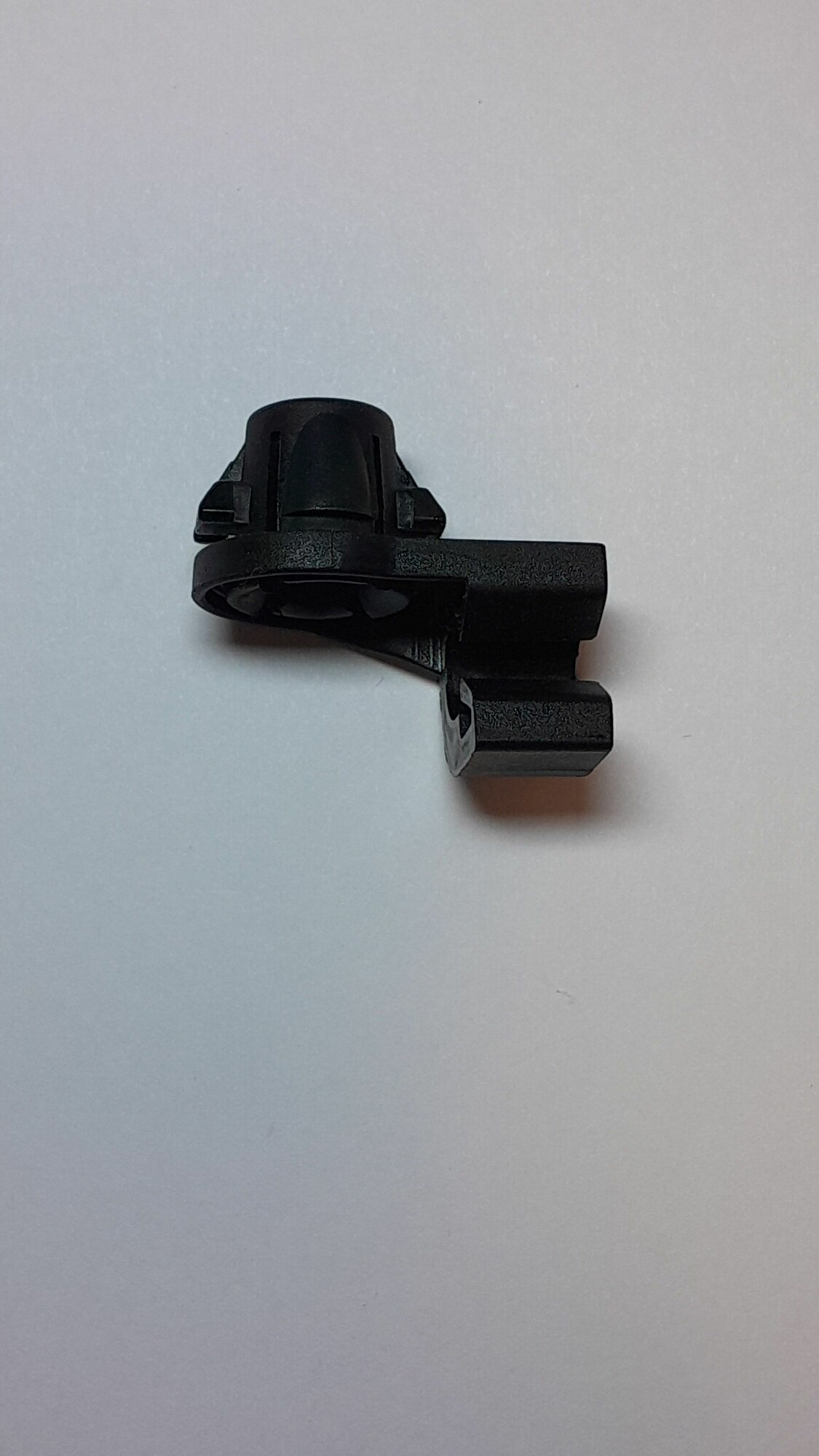 Фиксатор опоры капота оригинал PEUGEOT и CITROEN OEM-номер 792843 .