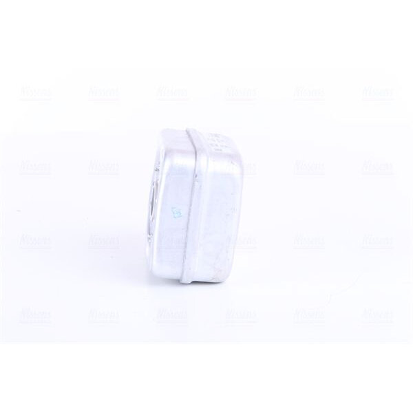 Радиатор масляный для автомобиля Audi Volvo Volkswagen Seat Skoda Ford, NISSENS 90607 (1 шт.)