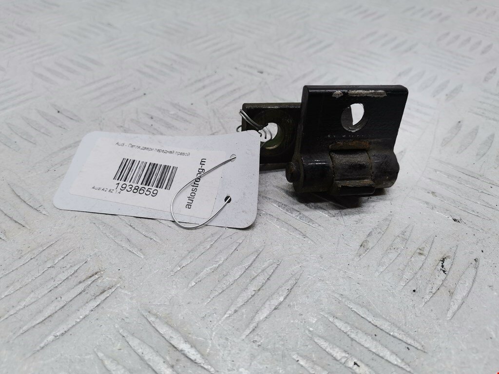 Петля двери передней правой Audi A2 8Z 8Z0831402D арт. 1938659