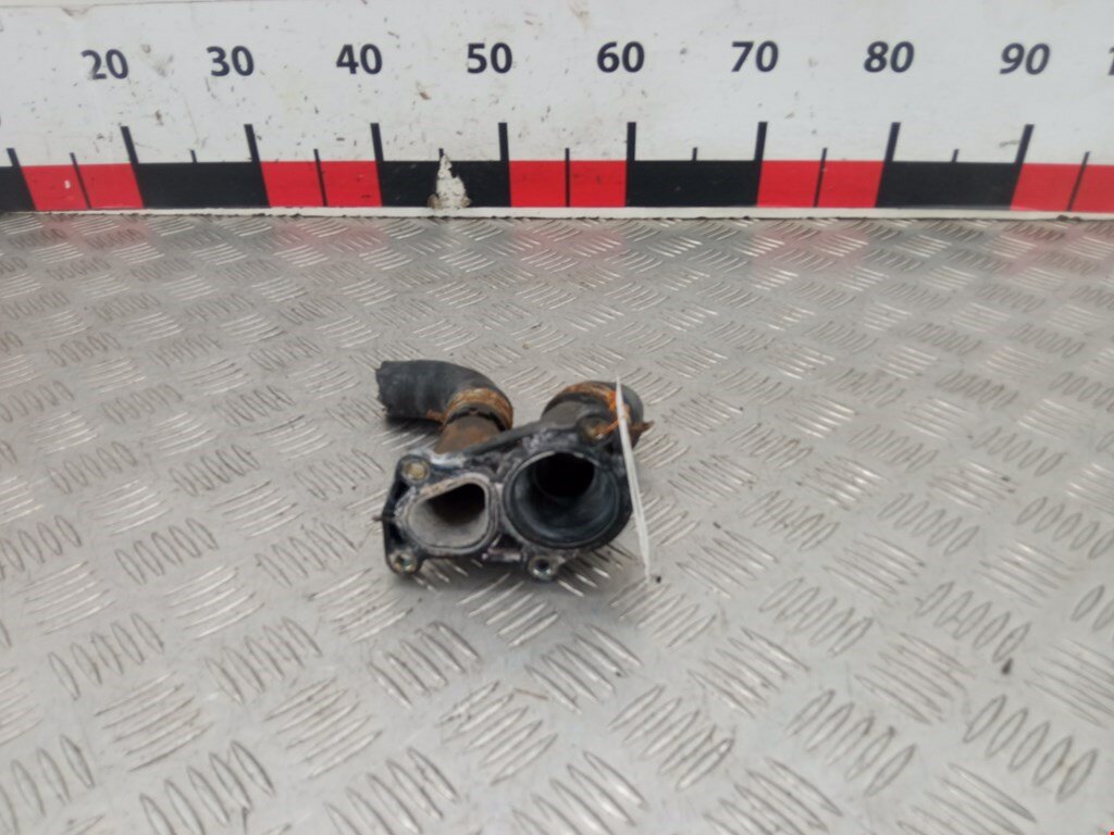 Корпус термостата Ford Focus 1 98MM9K478DA арт. 1859035