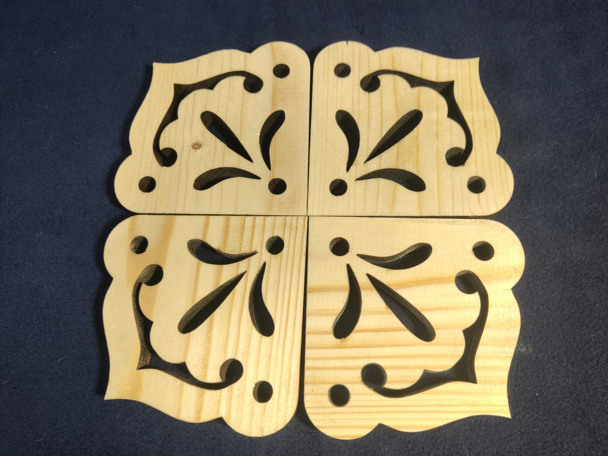 Наличники декоративные угловые "Ландыши" деревянные резные 4 шт.