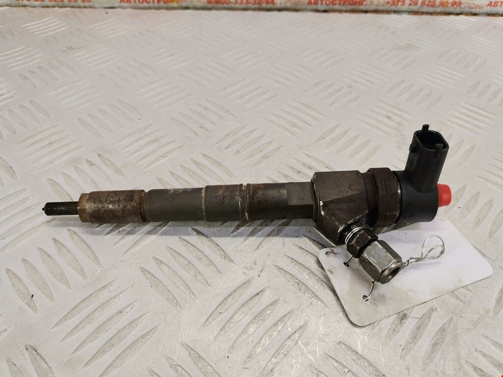 Форсунка дизельная электрическая Opel Astra J 55566050 арт. 1017971