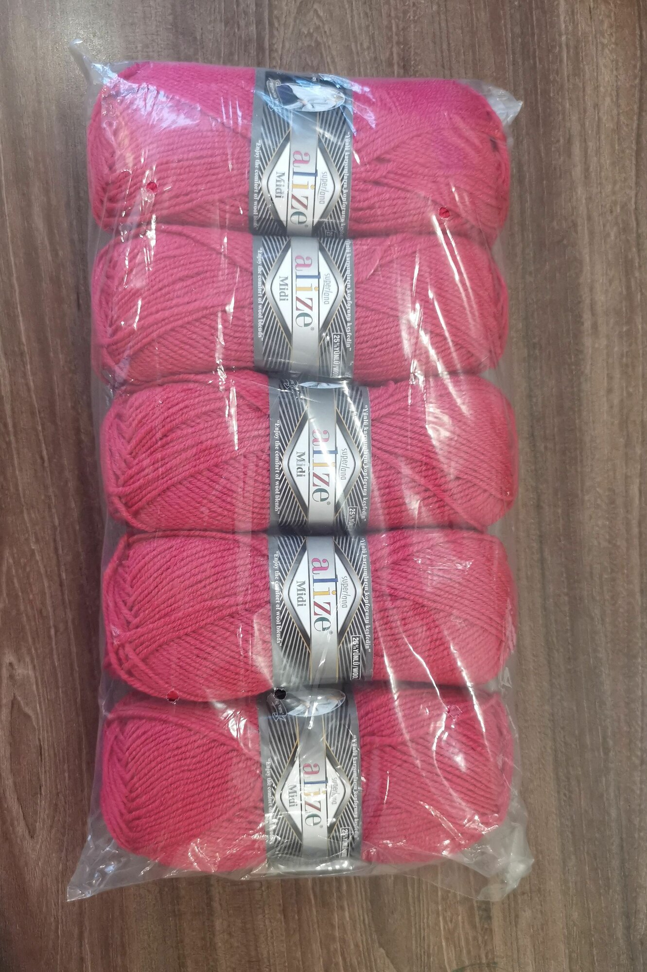 Пряжа Суперлана миди Alize (Superlana Midi) упаковка 5 мотков 100 гр. 170 м. 25% шерсть 75% акрил цвет 798 фуксия