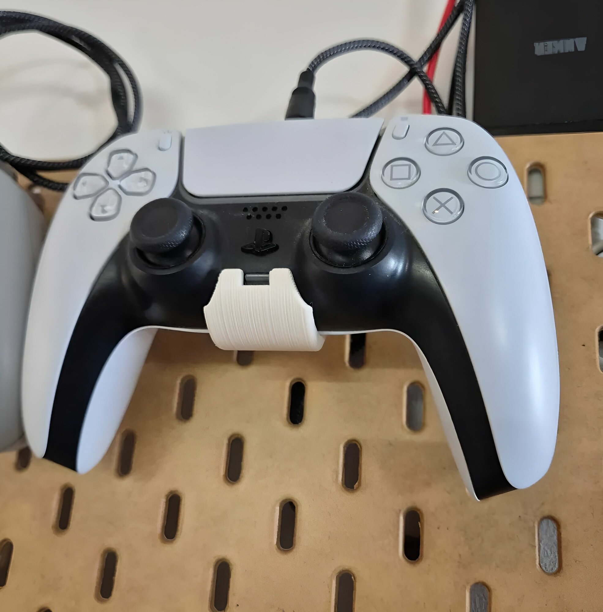 Держатель контроллера PS5 Dualsense для панели Ikea Skadis