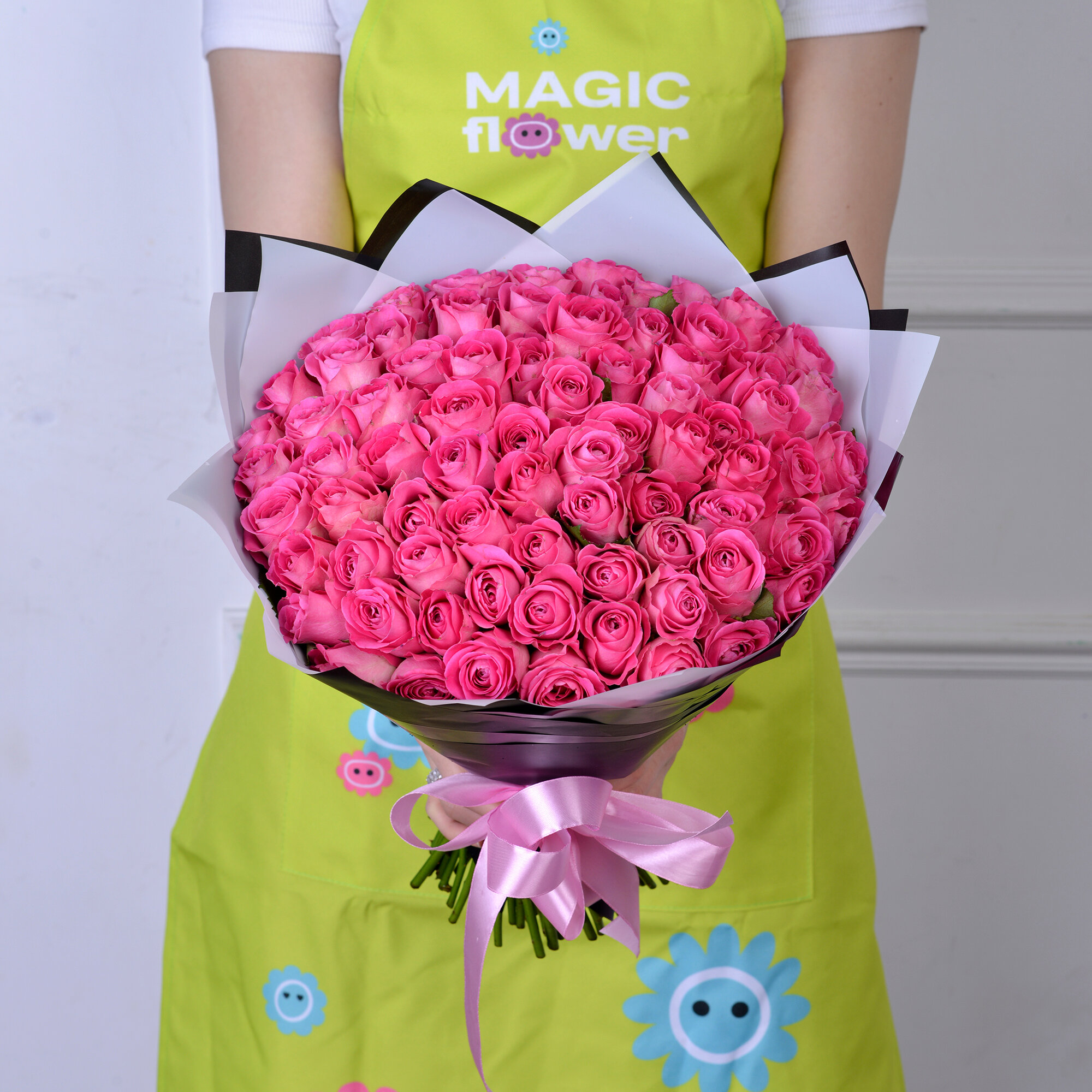 Монобукет Magical Flower, 75 розовых роз, размер 40 см, высота 40 см