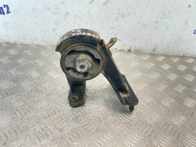 Б/У подушка двигателя toyota corolla 2006 ZRE151L 1ZRFE Задн. nприсутствуют трещинки 55853 TOYOTA арт. 1237122220