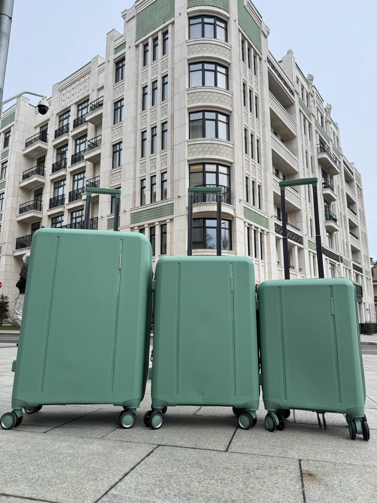 Комплект чемоданов