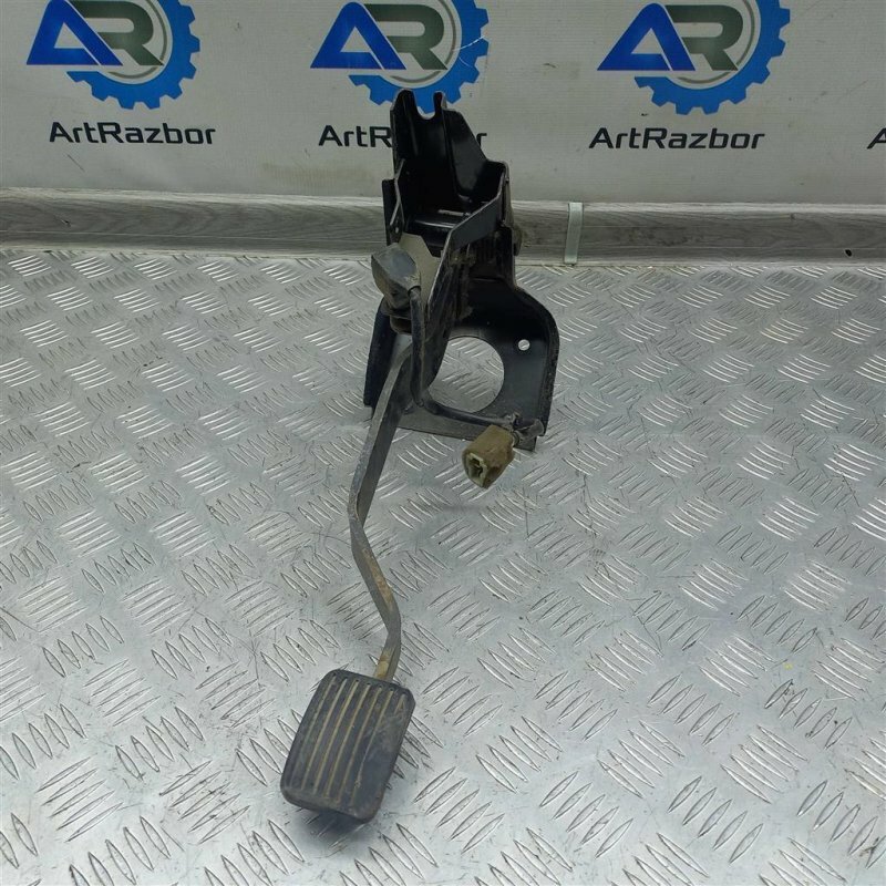 Б/У Педаль тормоза Hyundai Accent / Хендай Акцент 1.5 G4EB 90Л.С. 2005