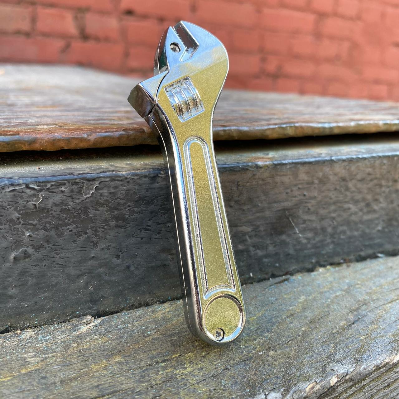 Необычная газовая зажигалка в виде разводного ключа (многоразовая, металлическая), без газа