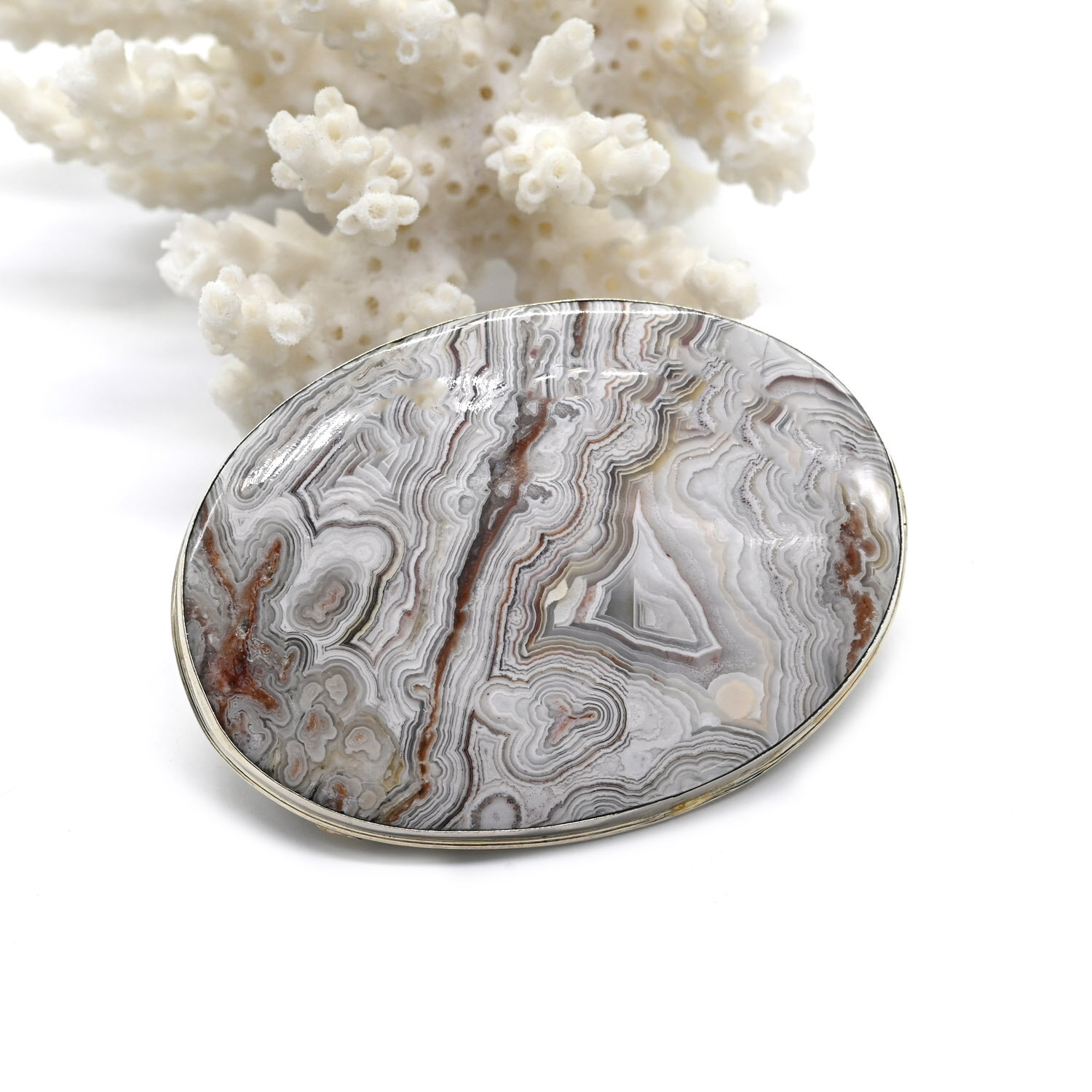 Брошь, агат