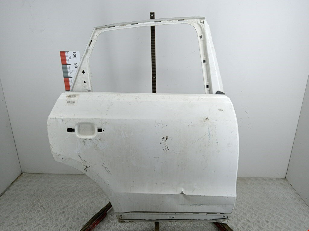 Дверь задняя правая Audi Q5 8R 8R0833052B арт. 2276205