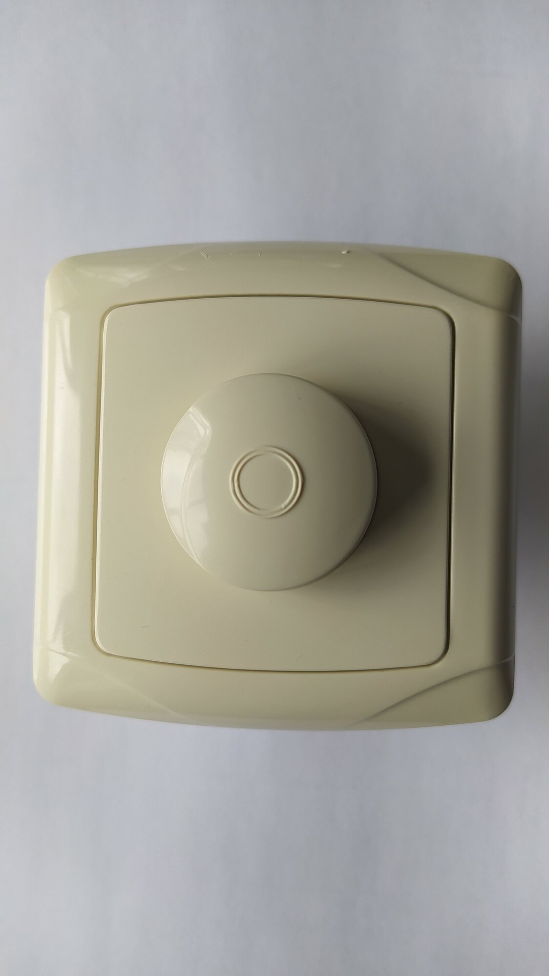 Диммер Viko светорегулятор 500W поворотный с памятью (бежевый)