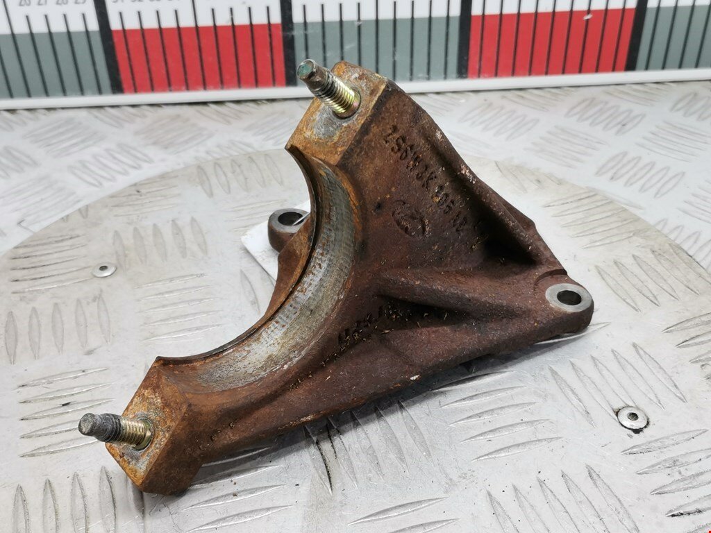 Кронштейн промежуточного вала Ford Fiesta 5 2S6W3K305AB арт. 2024883