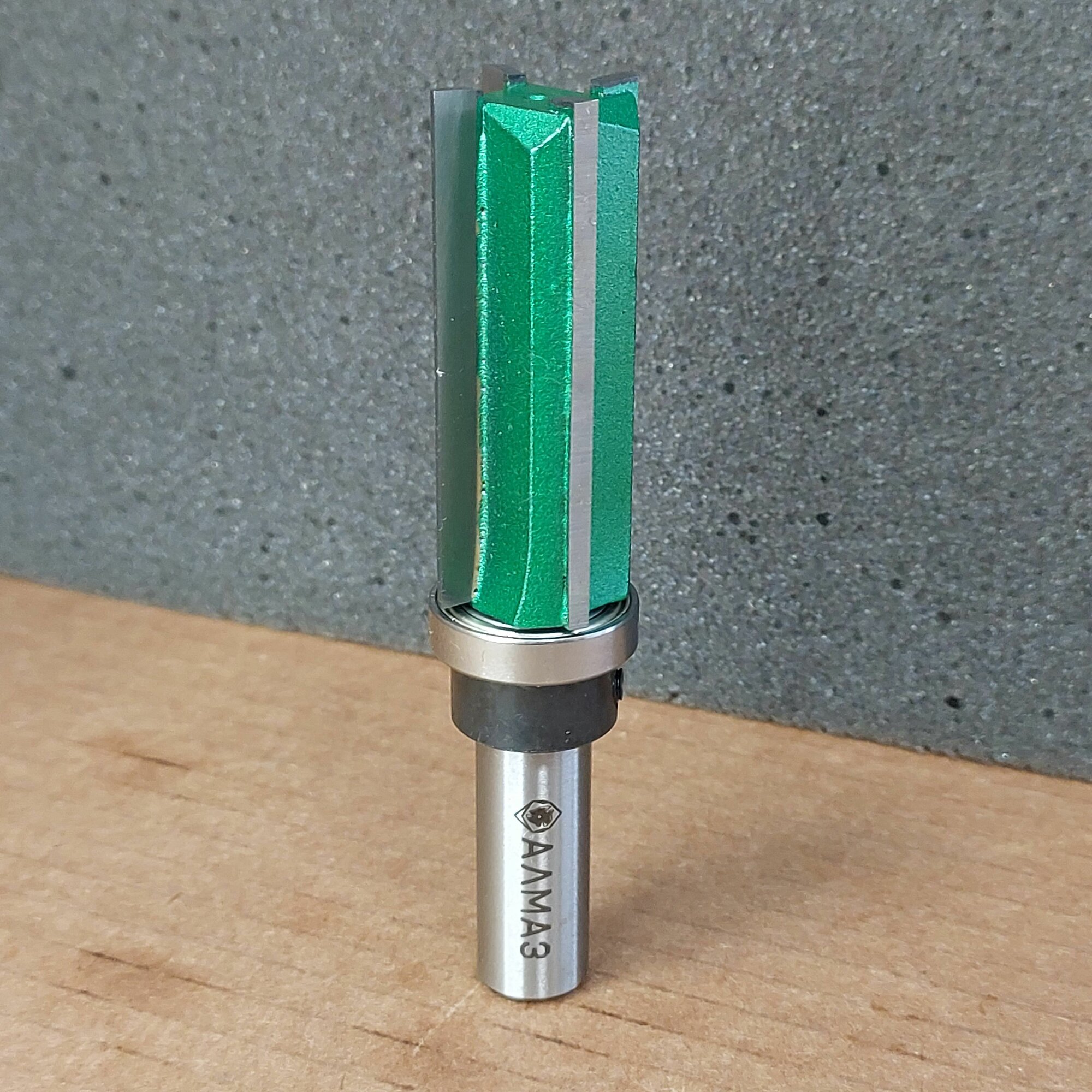 Фреза для еврозапила обгонная 4 ножа с верхним подшипником Алмаз 1021 Z4 D:21mm I:50mm d:12mm