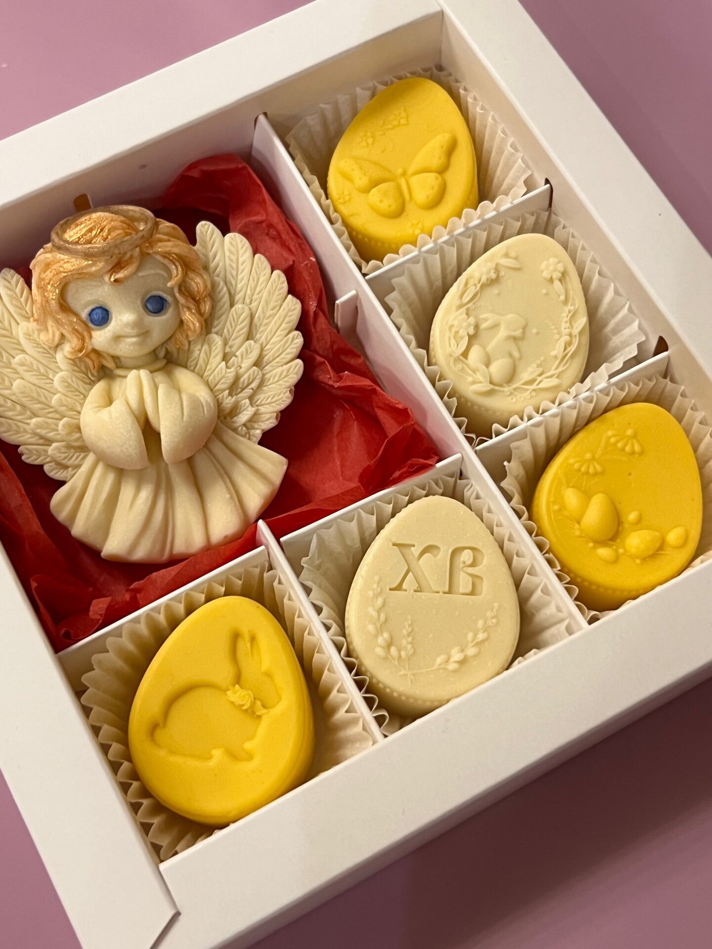 Шоколадные яйца "Набор №50 - 5 яйц и ангел", белый шоколад, ручная работа