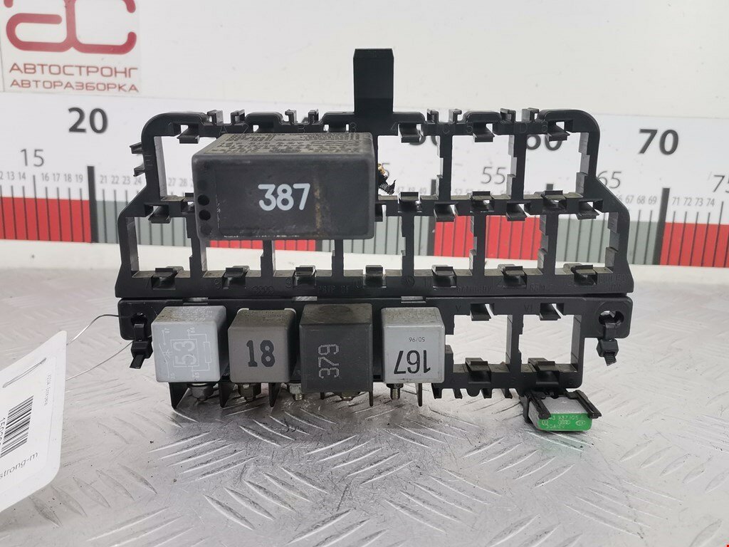 Блок реле Audi A3 8L 8D0937503E арт. 1592624