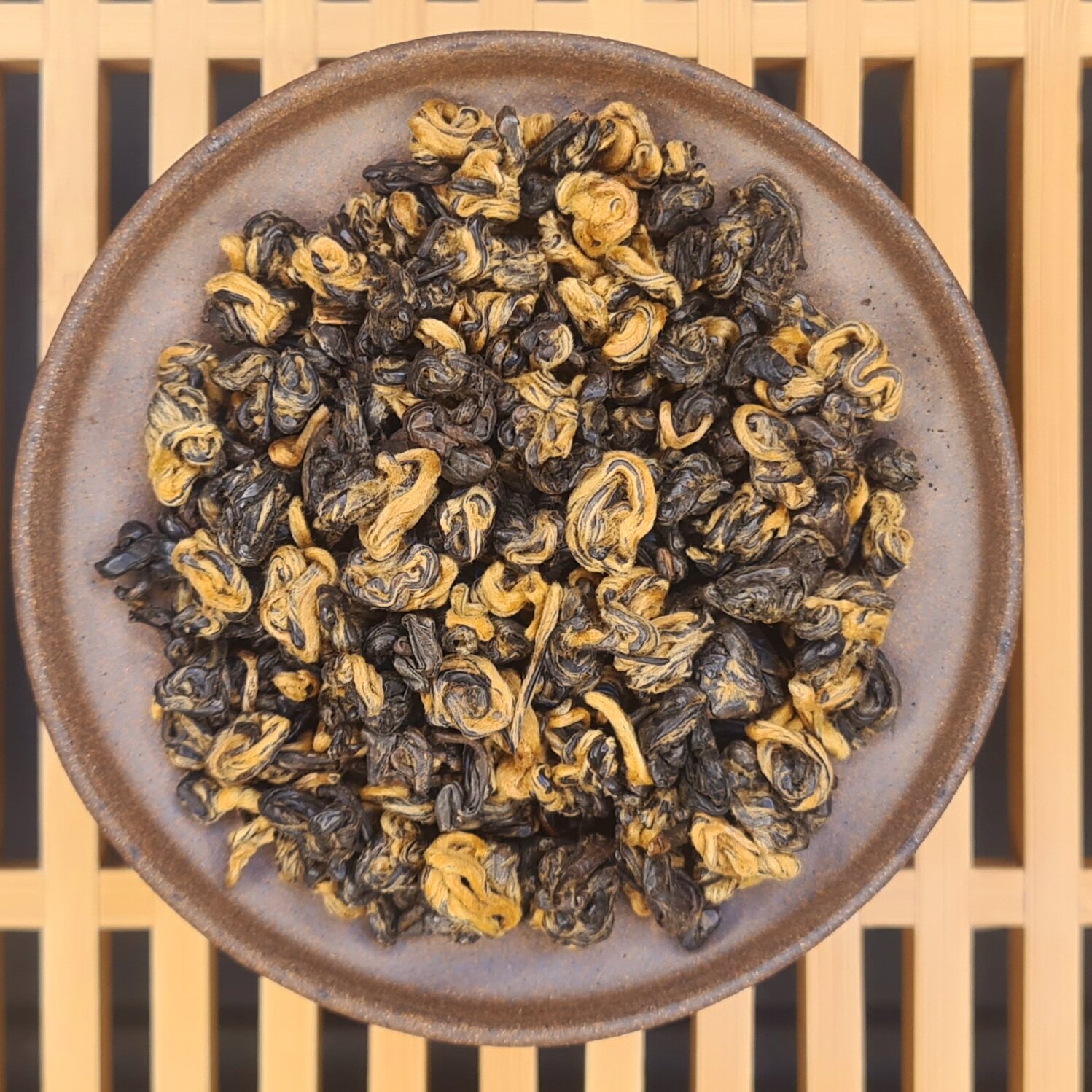 Красный Китайский чай "Хэйцзинь Ло" - 100 гр. / Золотые спирали от Чайной Панды