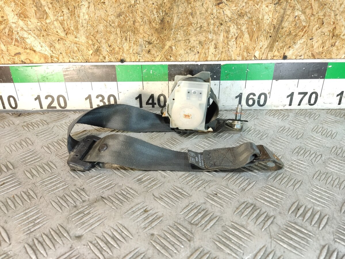 Ремень безопасности задний левый KIA Ceed 2007-2012 898101H500EQ