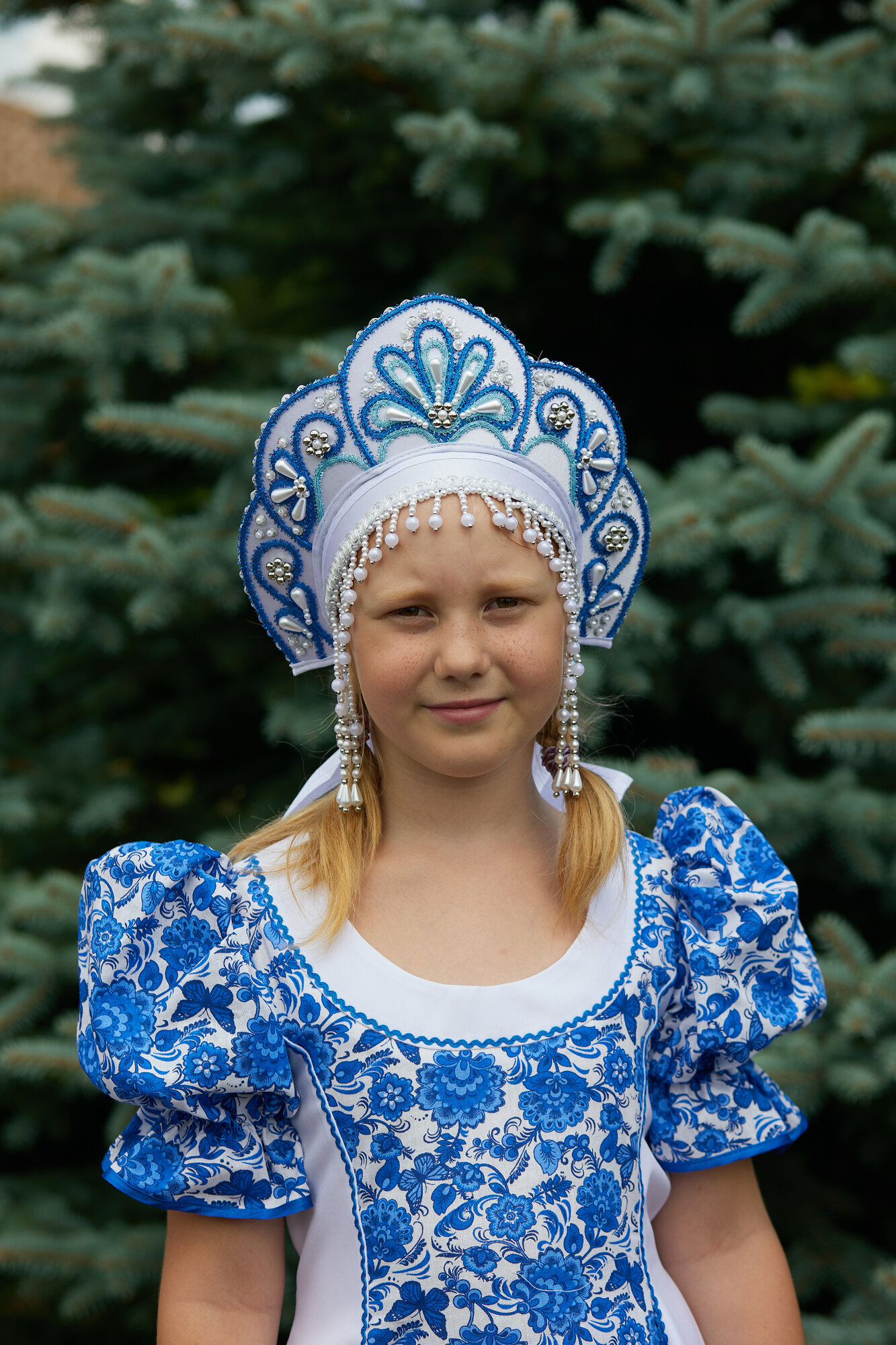 Кокошник Забава Углич "Лилия" КЛм-15-Гж