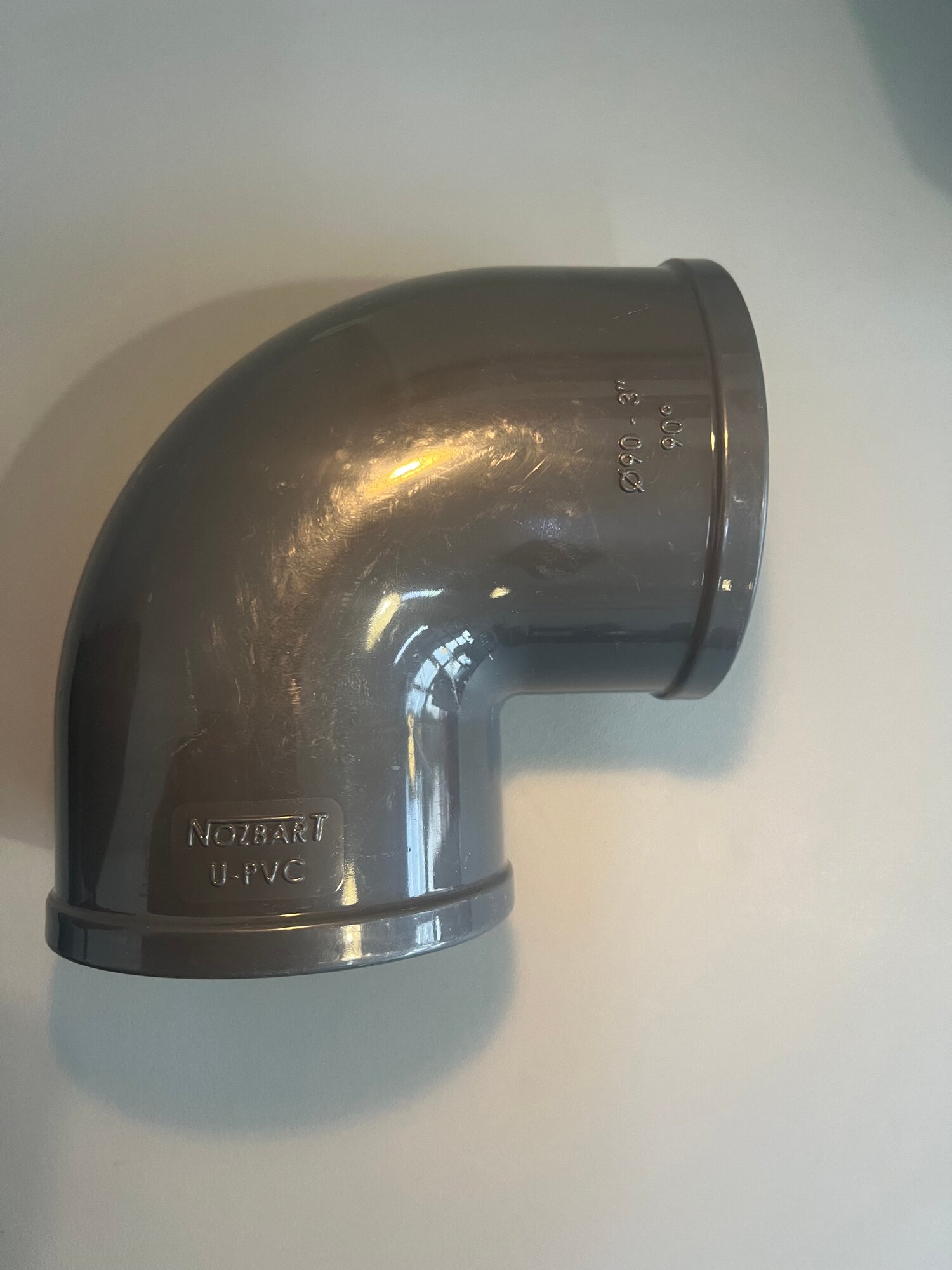 Угольник Nozbart F90-090 ПВХ, 90°, клеевое соединение, для холодного водоснабжения