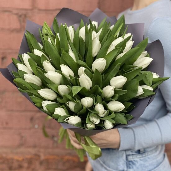 Букет живых цветов из 51 белого тюльпана , 40 см , от Flor2u