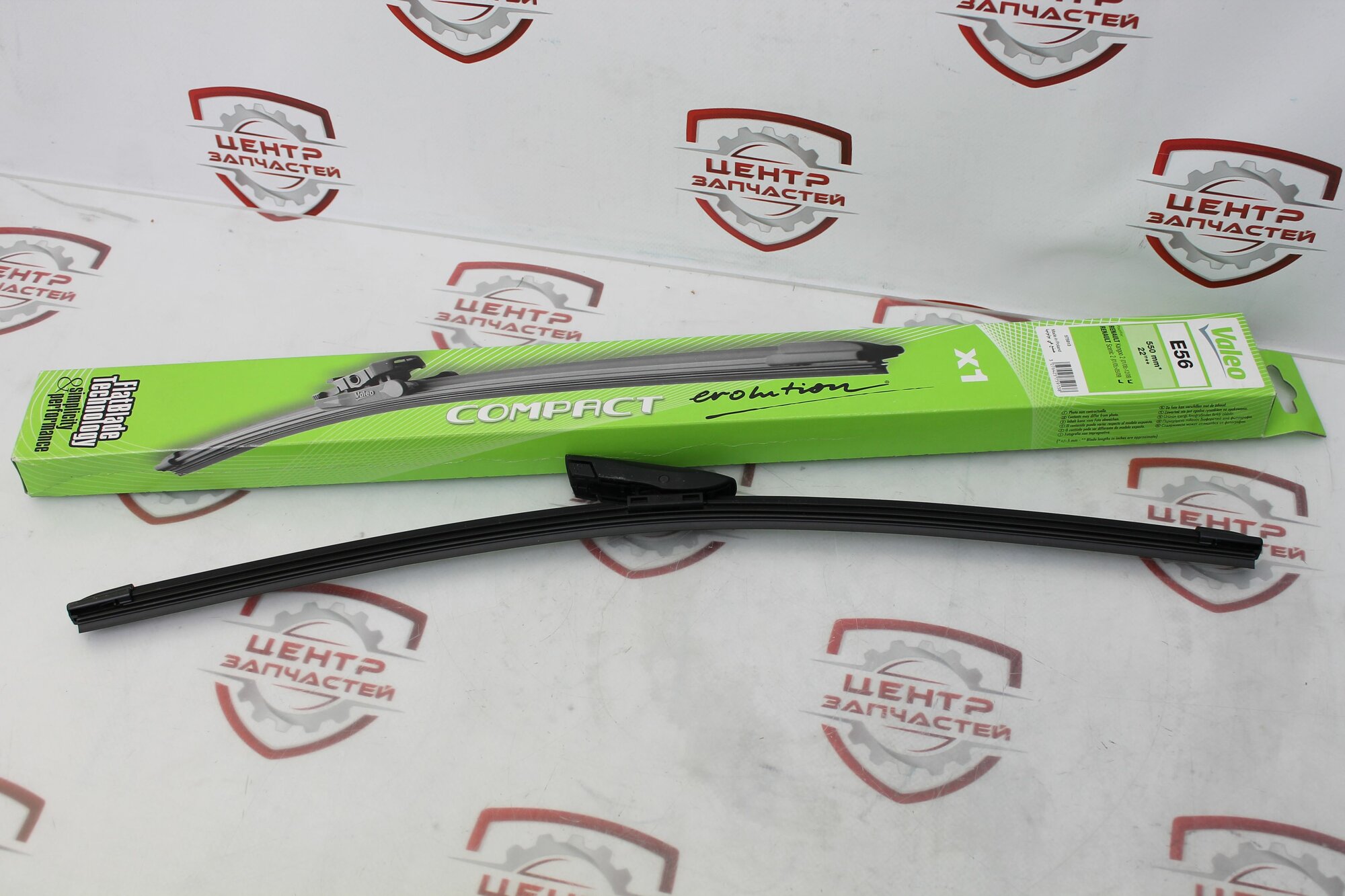 Щетка стеклоочистителя бескаркасная VALEO 575913 Bayonet Arm E56 550