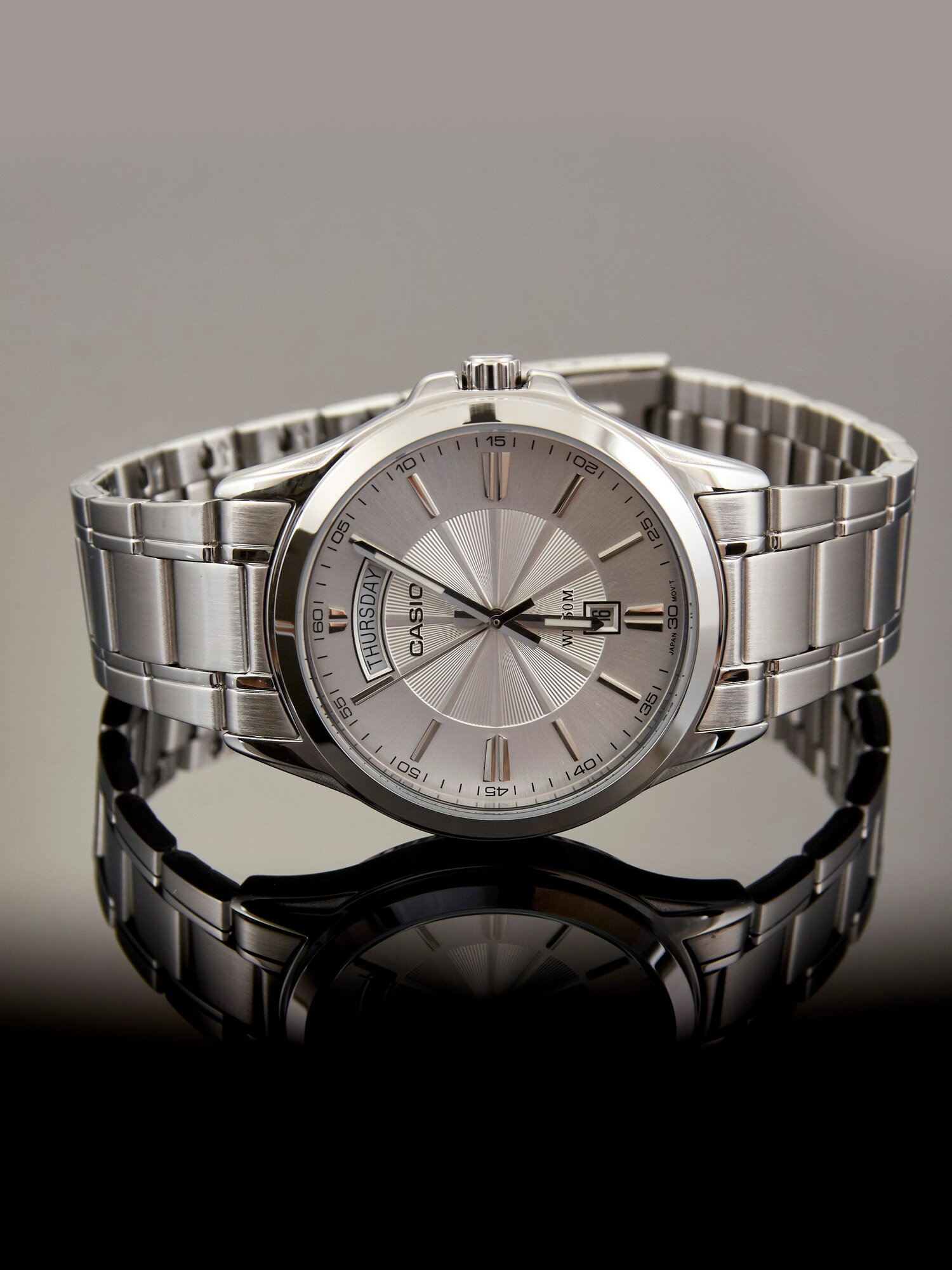 Наручные часы CASIO Классика, хром — фото 1