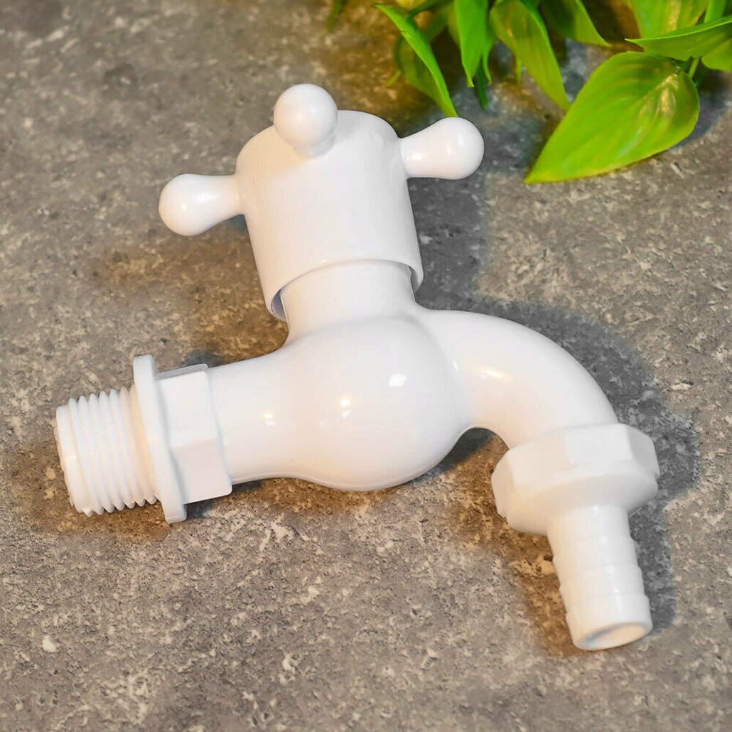 Кран водоразборный пластиковый белый со штуцером и резьбой, для систем водоснабжения