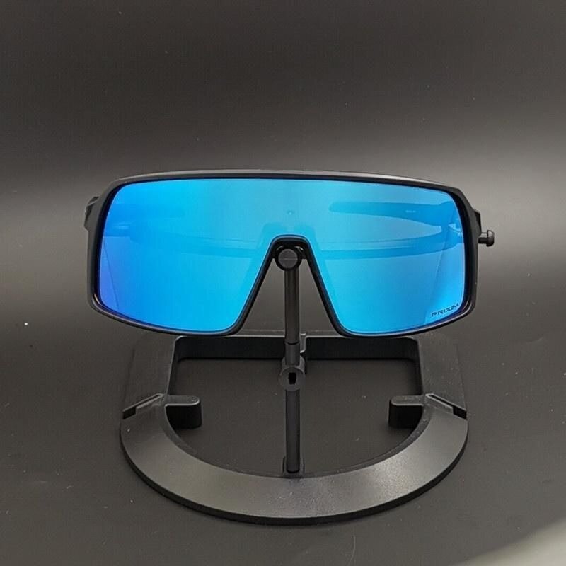 Солнцезащитные очки Oakley