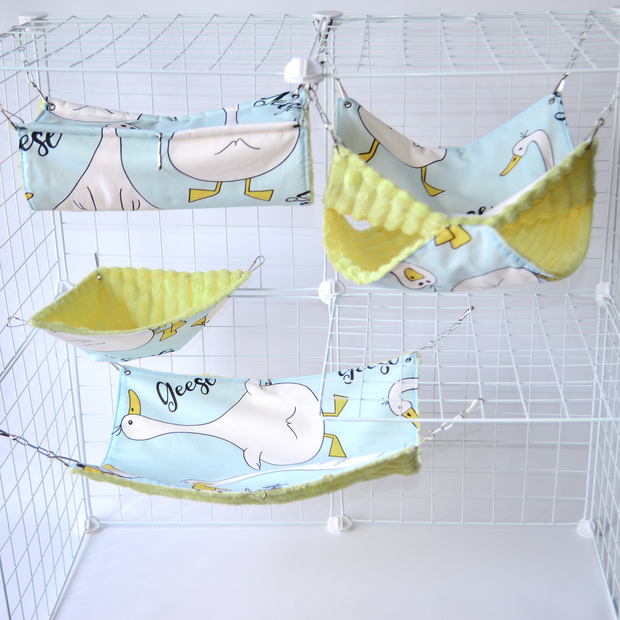 Набор гамаков 30х30 см "Финик" для крыс и других мелких грызунов. Цвет гуси на голубом