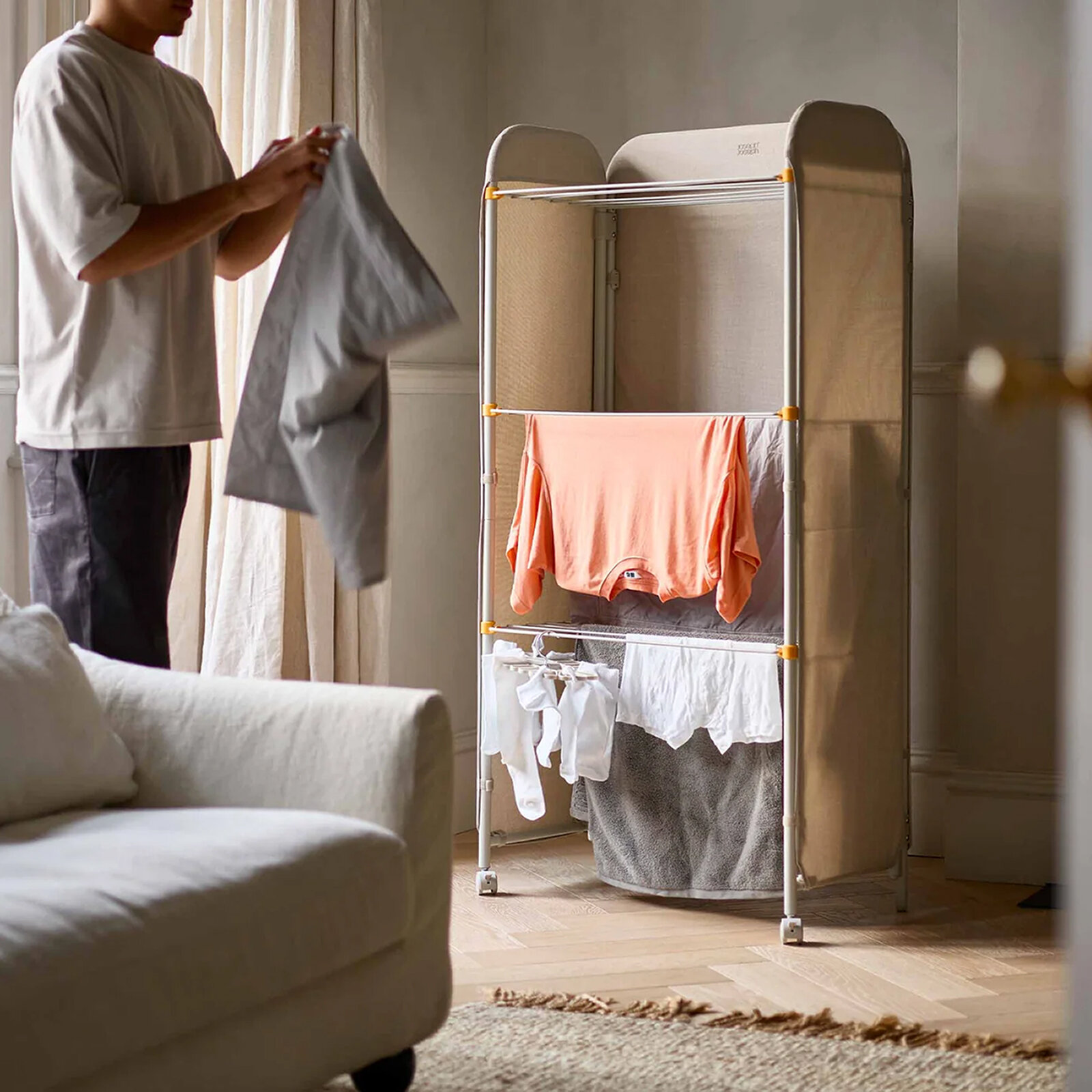 Сушилка 3-уровневая для белья с экраном Joseph Joseph Eclipse, бежевая