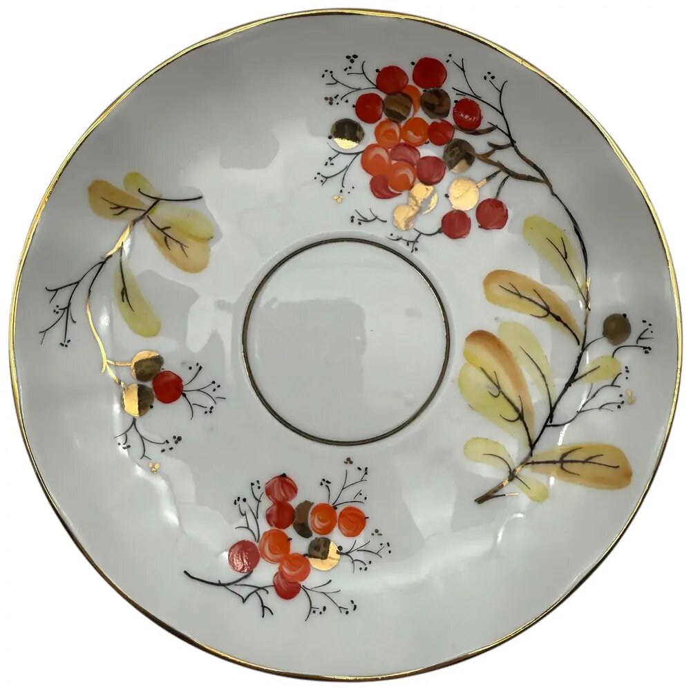 Блюдце "Рябина Осень", 15 см, автор Яковлева С. Е, худ. Григорьева Л. И, 1960-1970 гг, ЛФЗ, СССР
